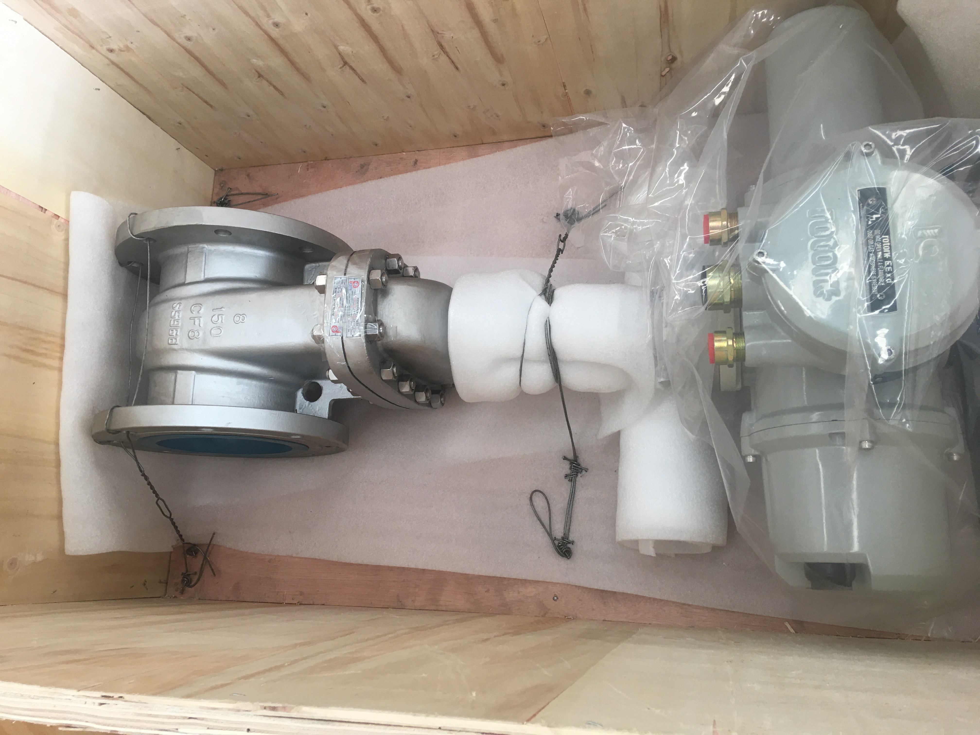 Customized DN1800 Cast Steel Gate Valve With Actuator Integral Backseat ...